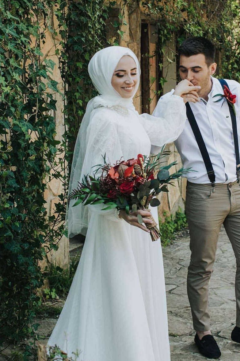 White Simple Lace Tulle Muslim Wedding Dresses A Line Arabic Bride Gow ...
