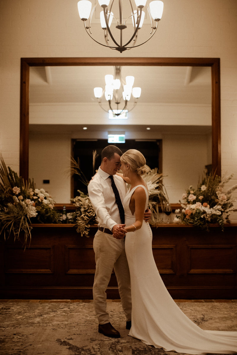 Mermaid Soft Satin Wedding Dresses With Detachabe Shawl Backless Vesti ...